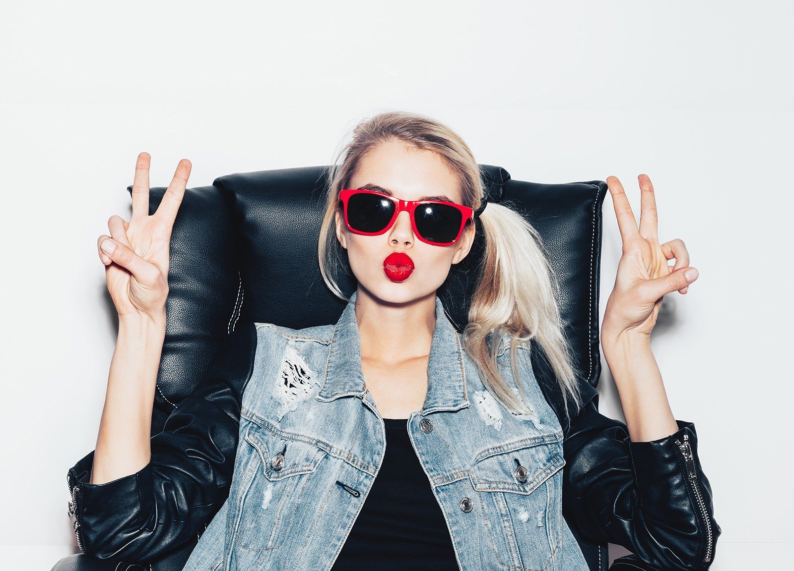 Conservatives in Hollywood: Celebrities Who Lean Right - Emprendesaurio